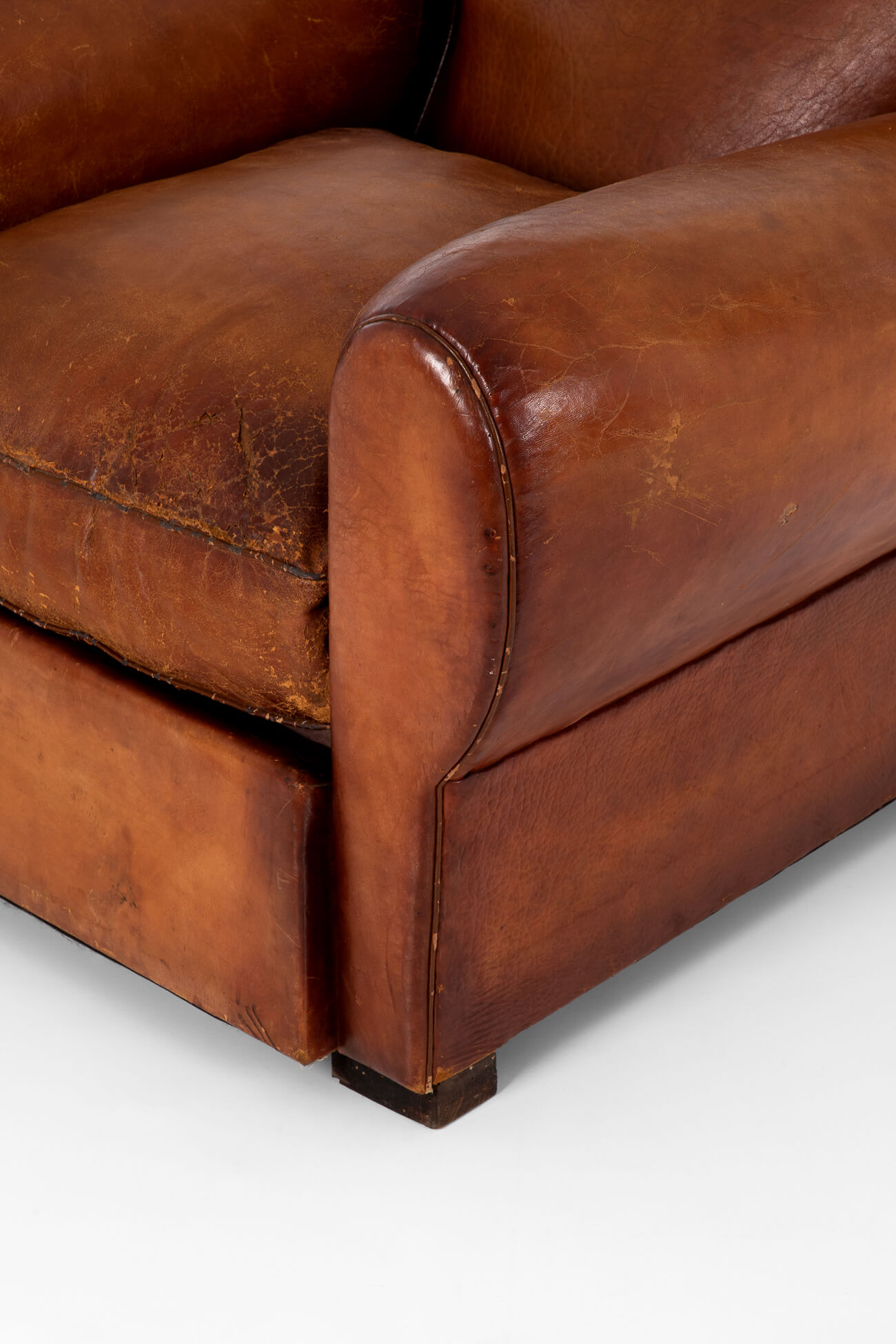 Pair of gang-box model club chairs | Pointers Antiques